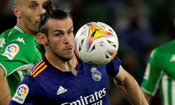 E ndjek mallkimi në Madrid, Bale jashtë së paku dy muaj E ndjek mallkimi në Madrid, Bale jashtë së paku dy muaj