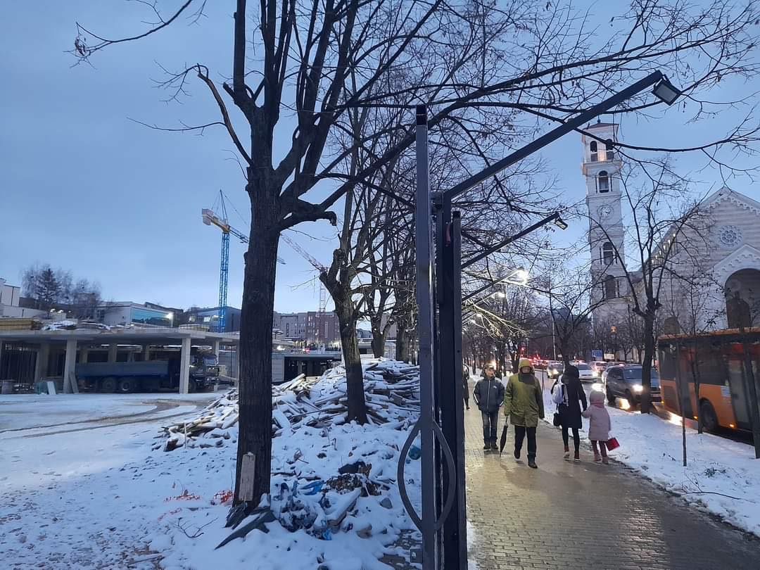 Komuna e Prishtinës tregon datën kur përfundon parkingu nëntoksor Komuna e Prishtinës tregon datën kur përfundon parkingu nëntoksor