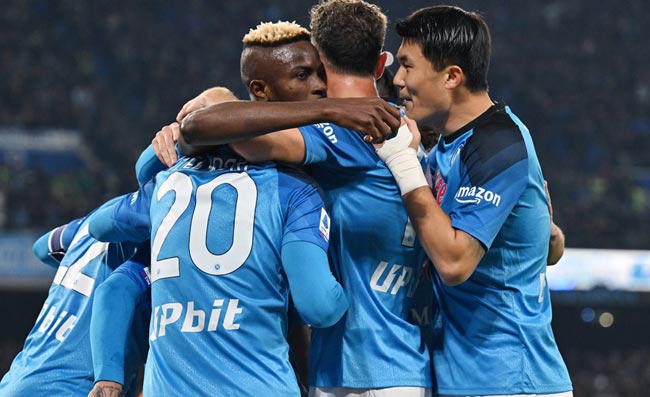 Napoli pëson disfatë pas tetë fitoreve radhazi në Serie A Napoli pëson disfatë pas tetë fitoreve radhazi në Serie A