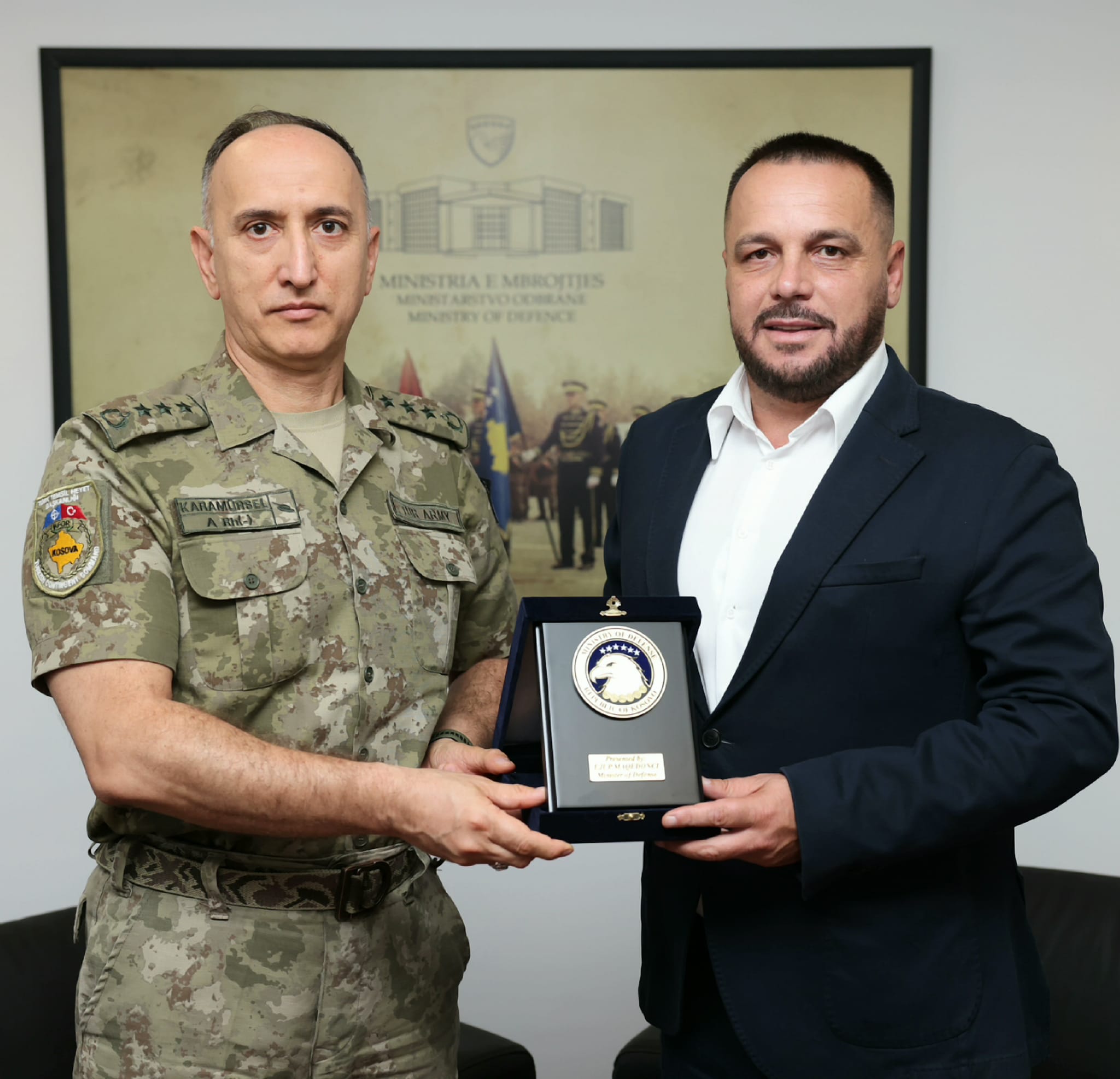 Maqedonci në takim lamtumirës me Komandantin e kontigjentit turk të KFOR-it Maqedonci në takim lamtumirës me Komandantin e kontigjentit turk të KFOR-it